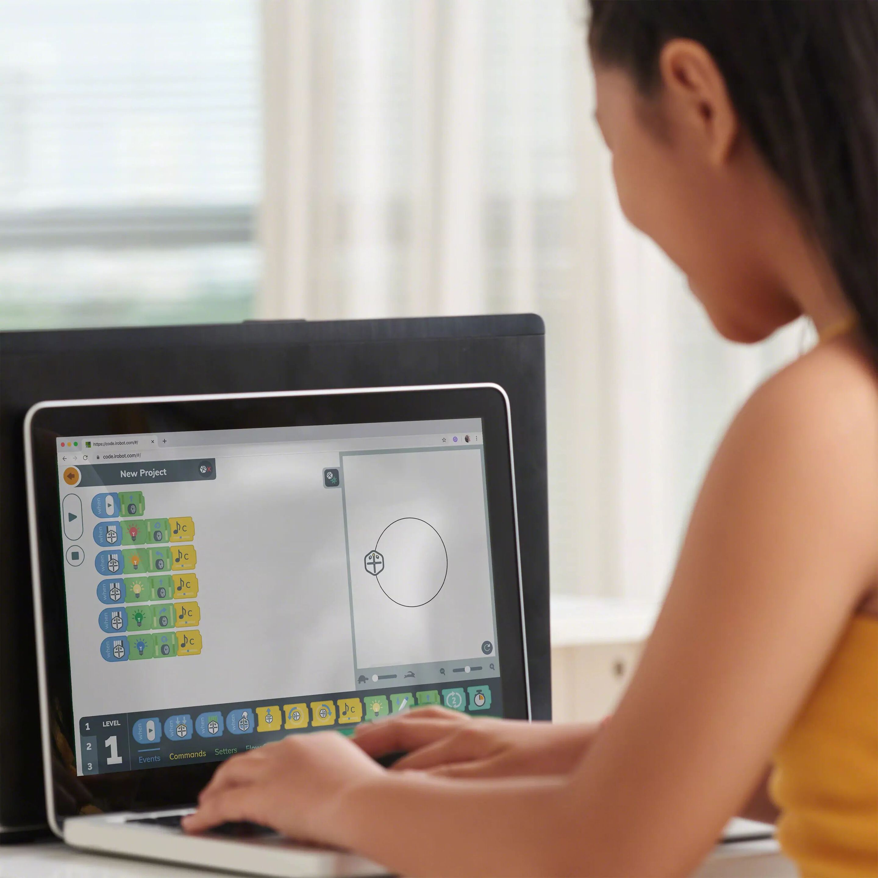 Root® rt0 b| Family-Friendly Robot that Codes | iRobot®