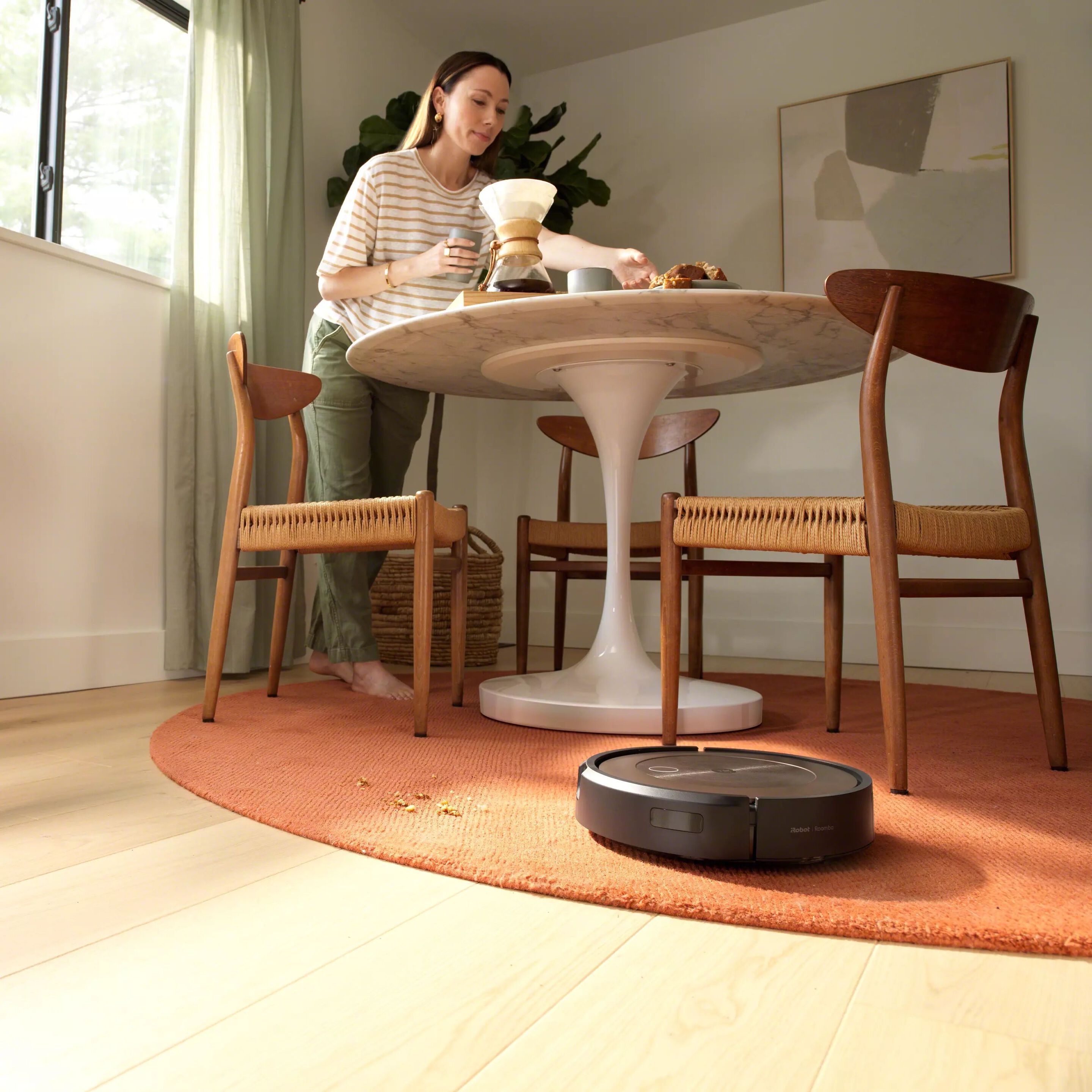 Roomba® j9+ | Robot Vacuum for Pet Hair & Dirt